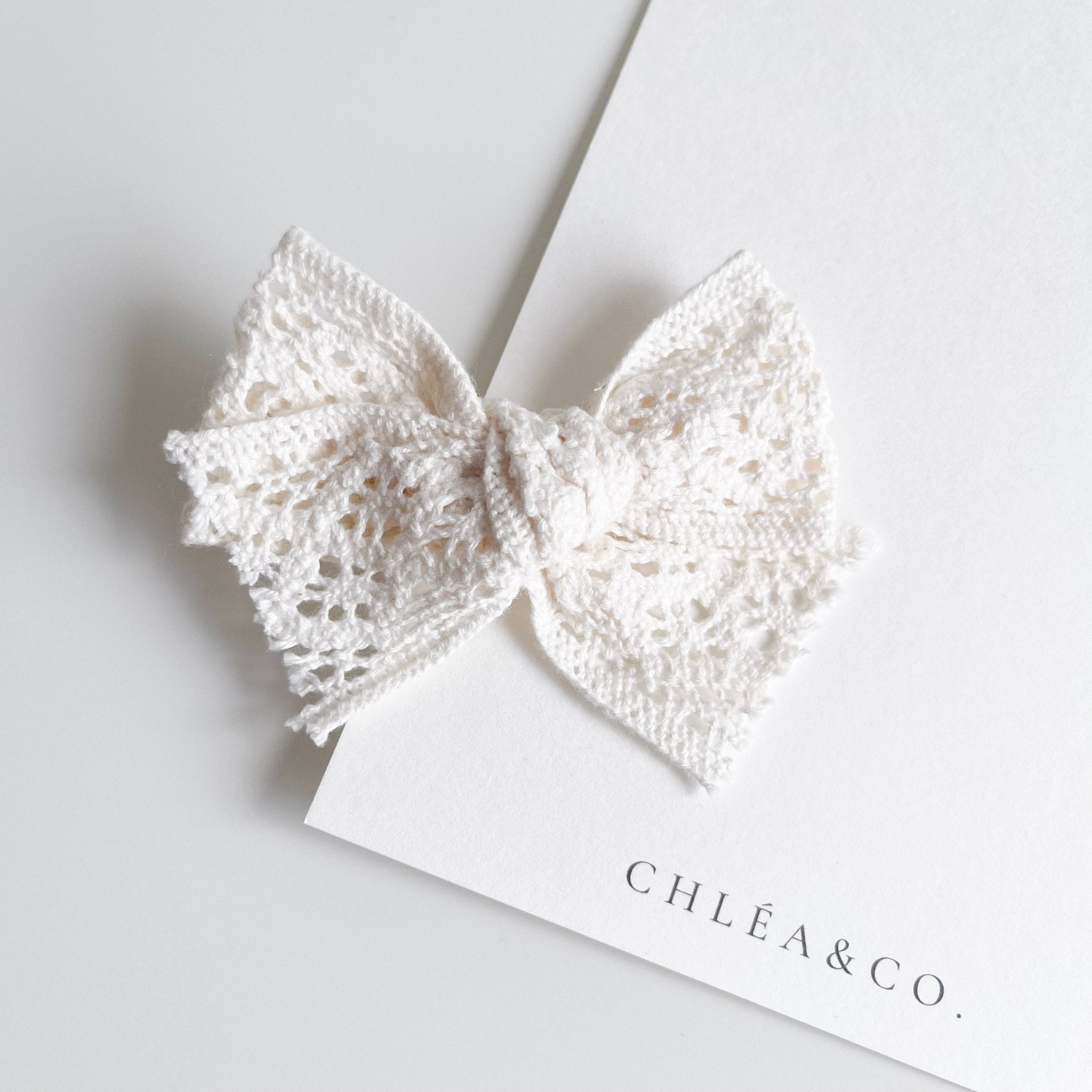 Gemma Classic Bow – Chléa & Co.
